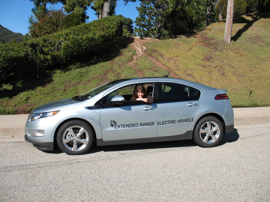 We Talk EVs To Baywatch's Alexandra Paul | EV Performance
