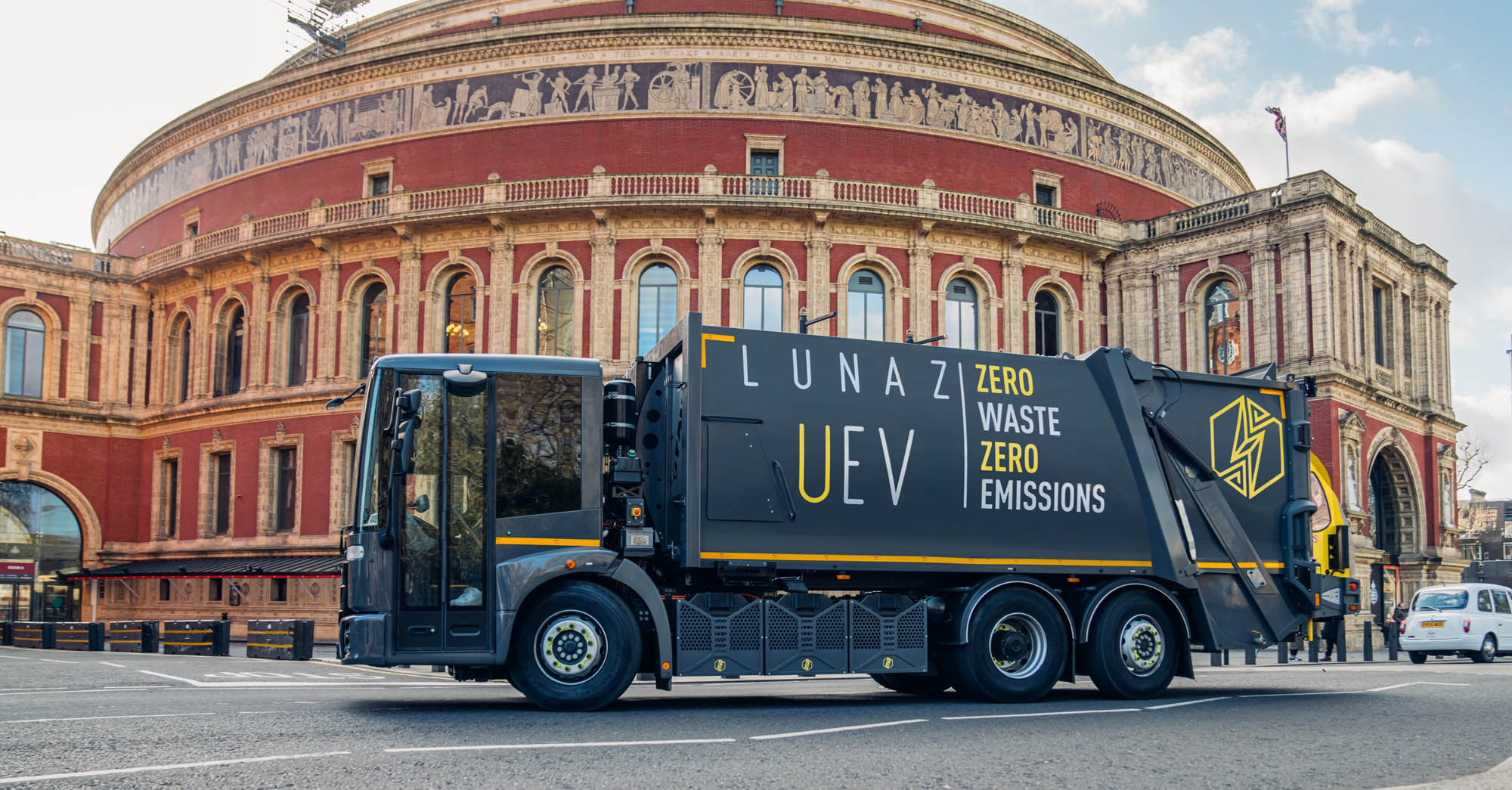 Lunaz Upcycled Electric Refuse Trucks Set To Revolutionise London's Streets | EV Performance