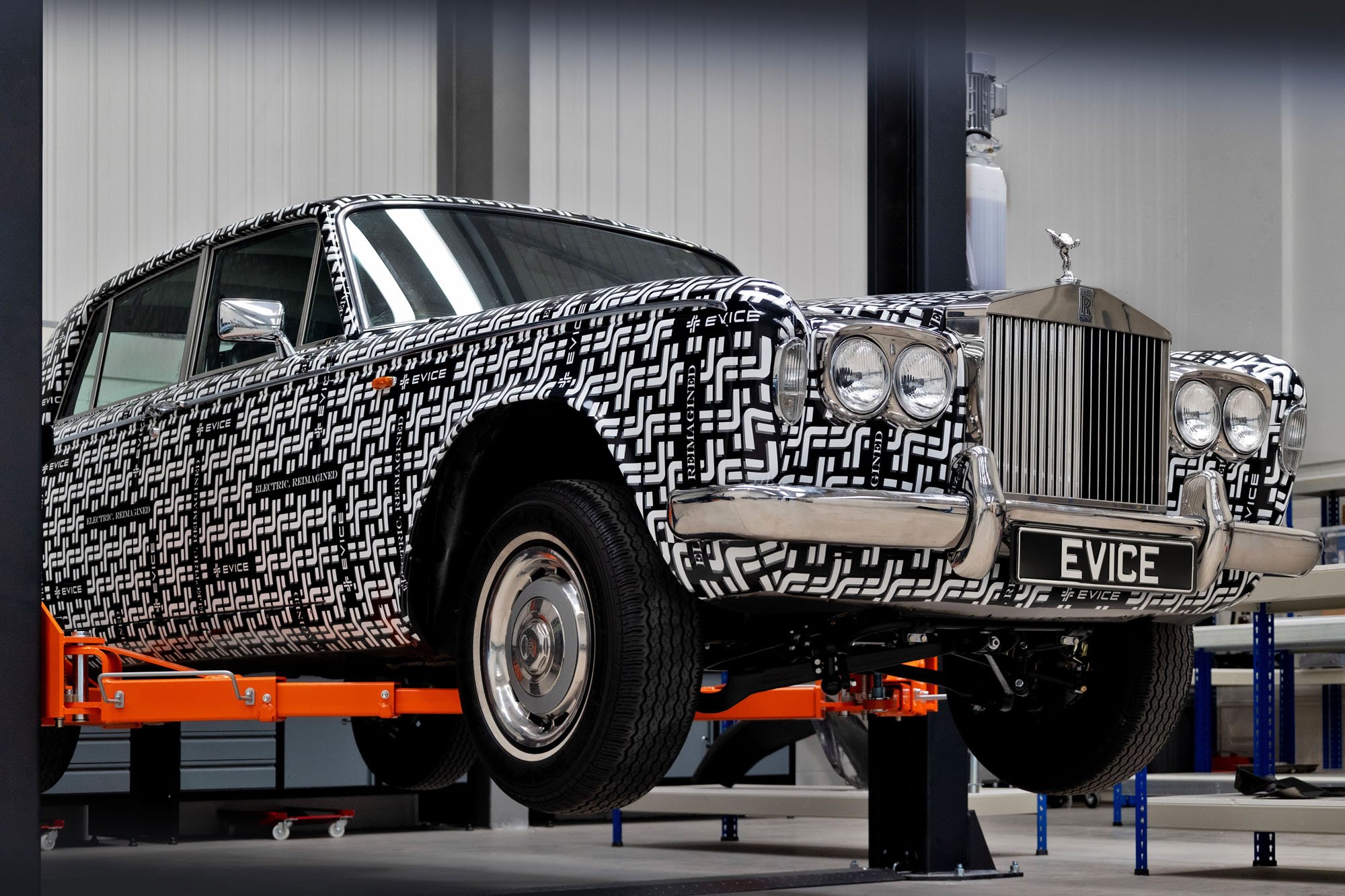 The Dawn Of A Sparkling Revolution: Iconic Classic Cars Reimagined By ...