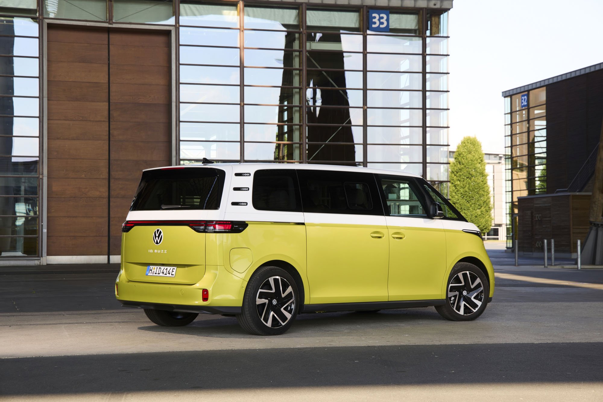 Volkswagen's ID. Buzz 7-seat: Buzzing Onto UK Roads In 2024 | EV ...