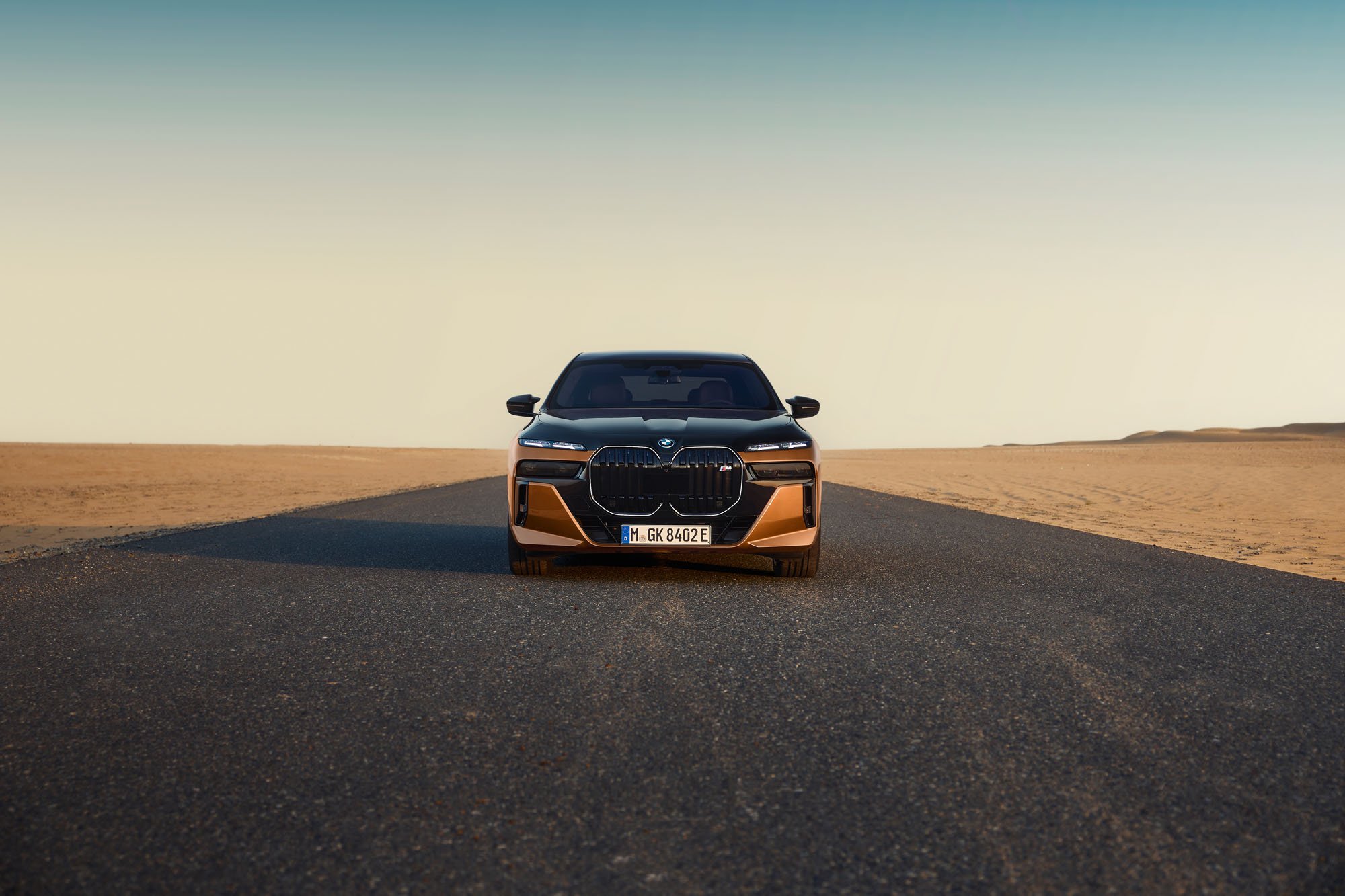 BMW Unveils Its Most Powerful Electric Vehicle Yet: The BMW I7 M70 ...