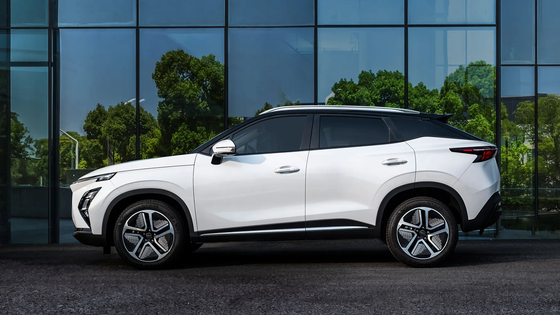 The Electrifying Performance Of Omoda 5 | EV Performance