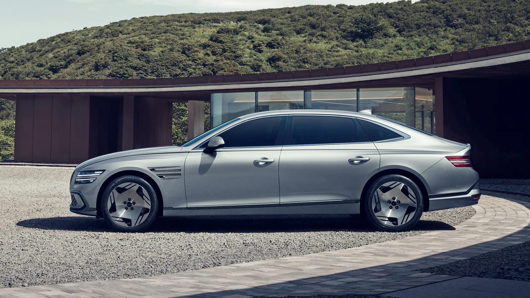The Upgraded Genesis Electrified G80 | EV Performance