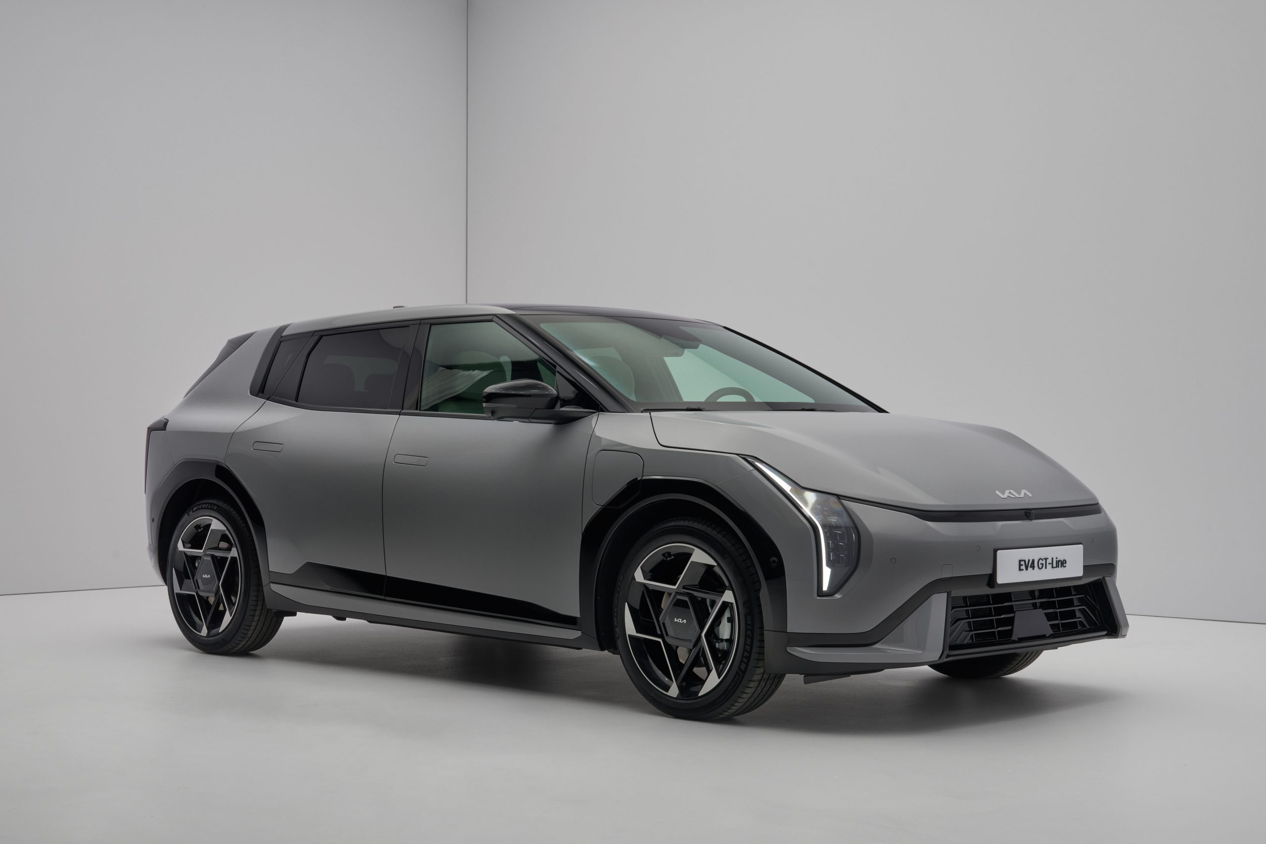 Kia EV4: UK Prices And Specs Revealed For New Electric Hatchback | EV ...